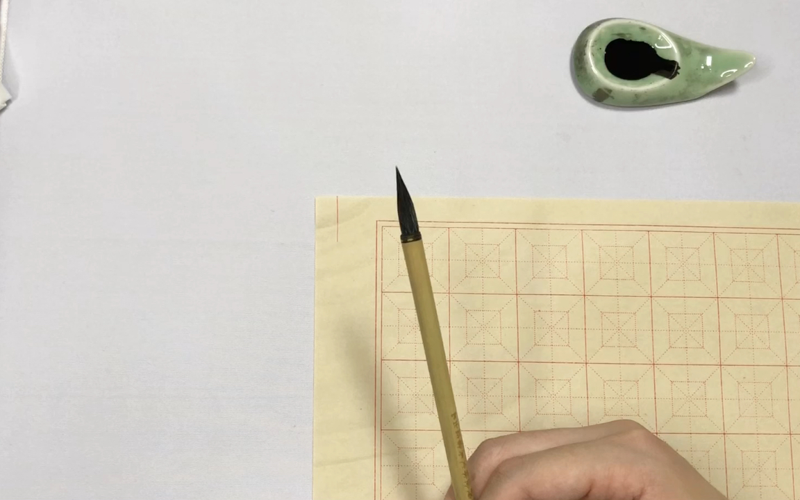 整活,当你发现你的毛笔笔头掉了该怎么办。“教科书”般的解答。