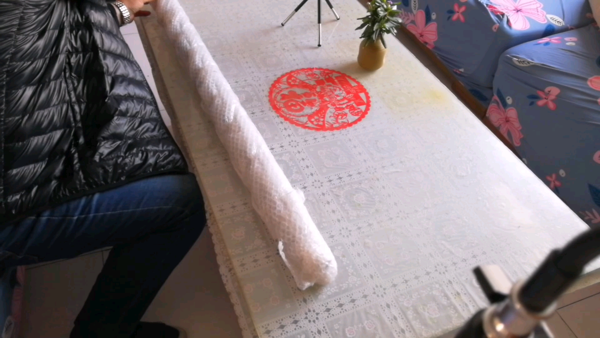 自己动手改造大衣柜推拉门,没想到还有点难度