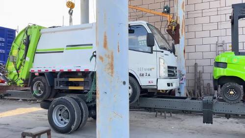 四川采购新型压缩垃圾车,提升城市清洁效率!