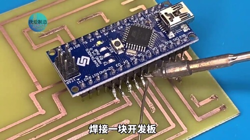 手机坏了拆下LCD屏,用arduino开发板做个示波器,价值立马翻几倍