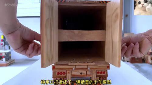 木工师傅纯手工打造擎天柱卡车模型,月赚100W