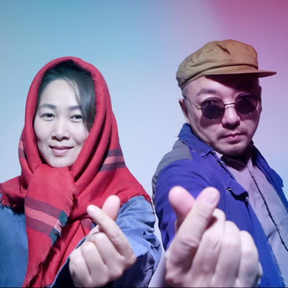 我们俩合作摄 