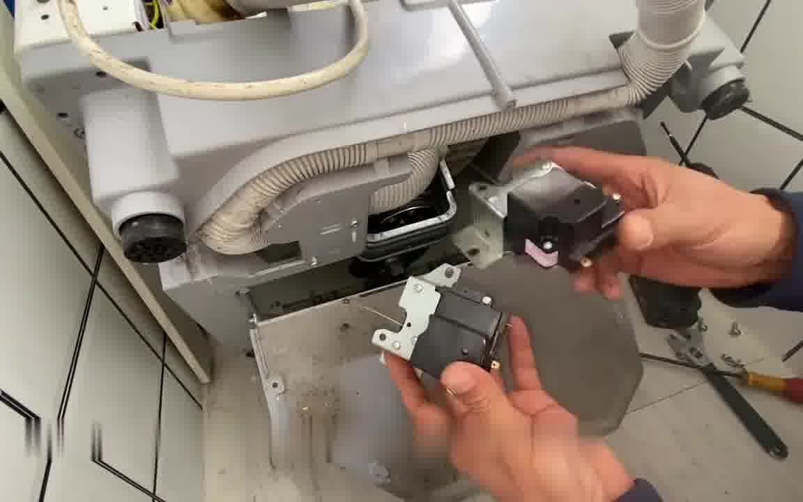 g滚筒洗衣机不脱水手把手教你解决