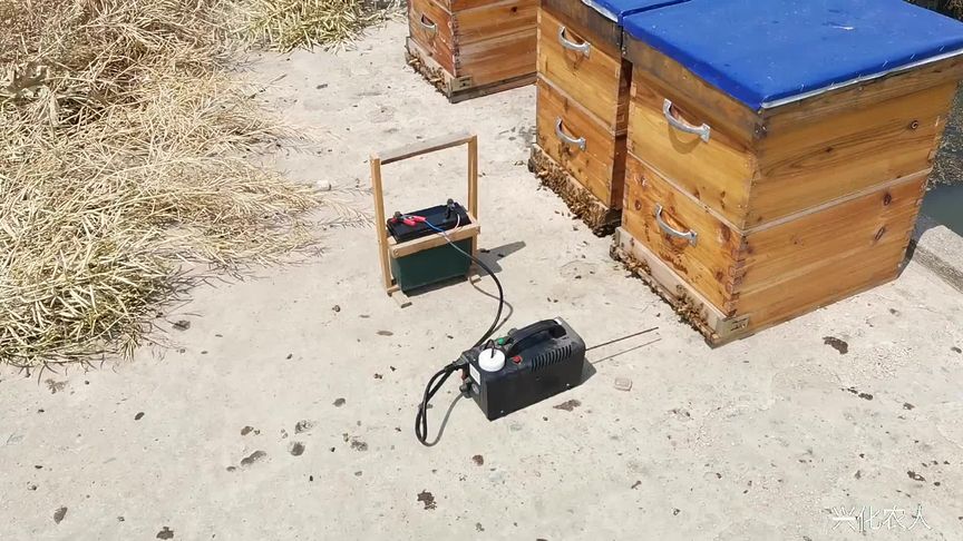 2020年5月21日给大家分享养蜂治螨烟雾机杀螨效果如何