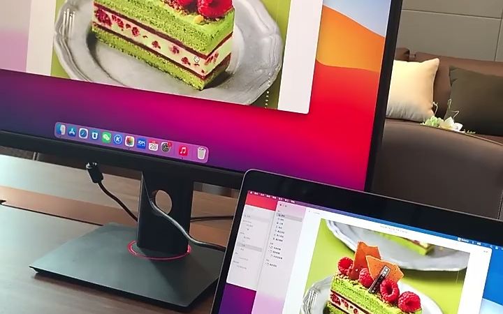 连接mac的设计师专用显示器?这色彩显示效果绝绝子!