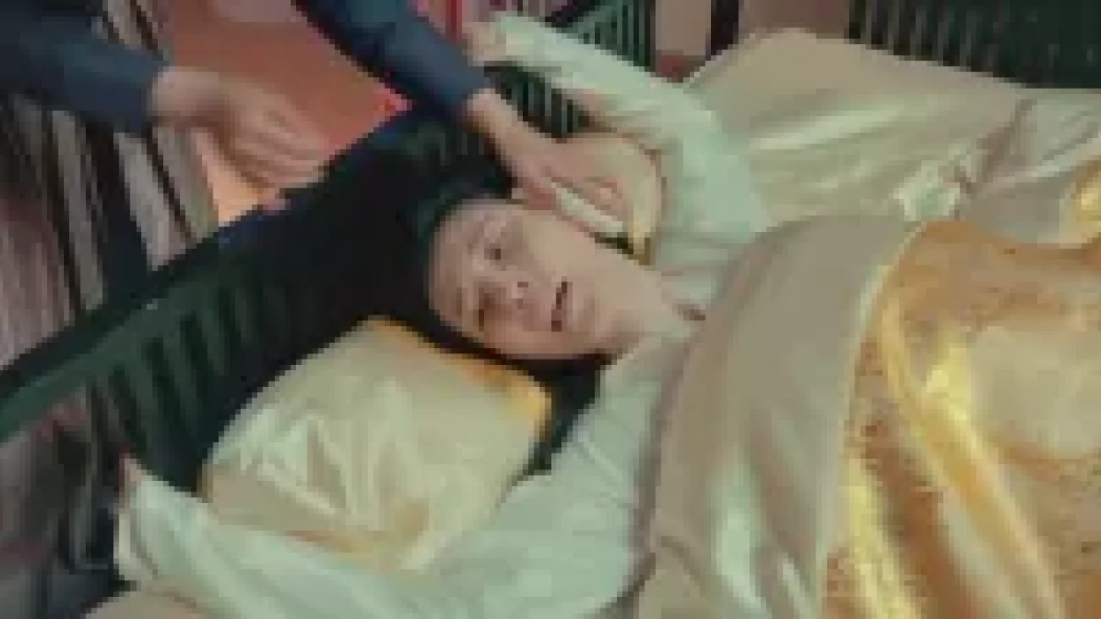 美女难产还执意要生,最终只能破开肚子,古代剖腹产还是第一次见