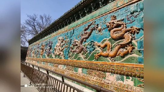 让我们荡起双桨倒影的白塔 北京北海踏春正当时