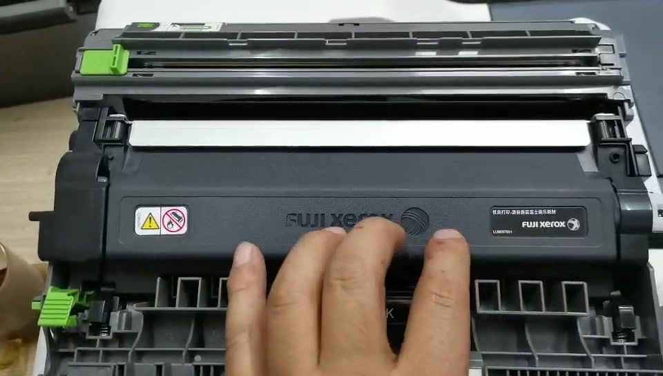 施乐M288更换硒鼓和粉盒