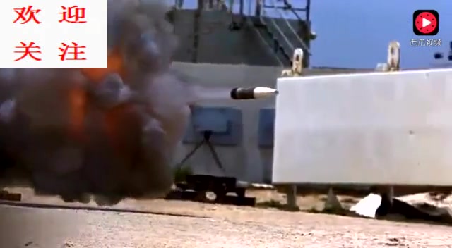 在高速摄像镜头下,炮弹出膛的全程记录