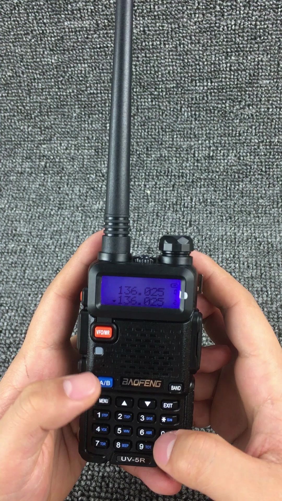 宝锋UV-5R频率模式信道模式切换和A、B频段切换