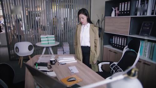 爱情进化论:小艾同意安卓辞职,听上司管培生计划,却犹豫了