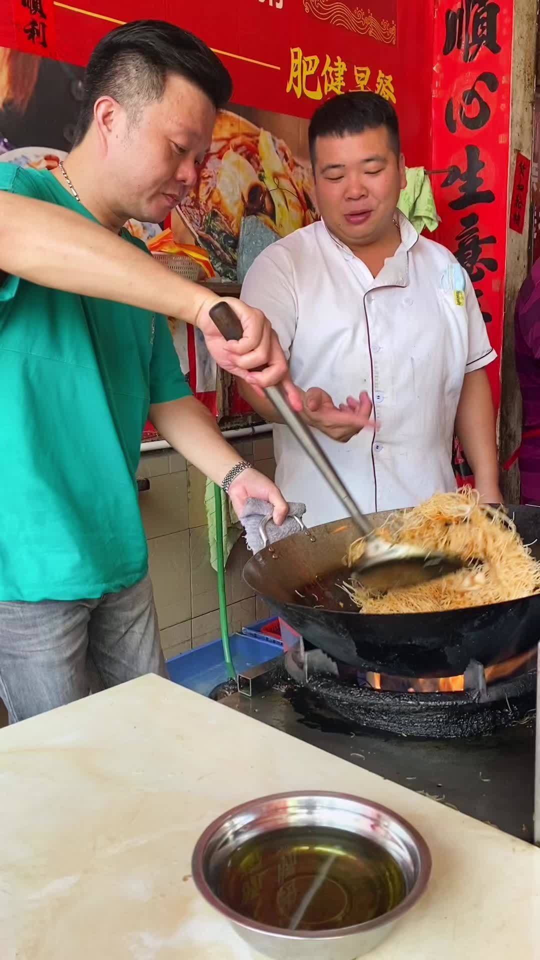 ...我们是同行,在同一个领域互相交流学习,实实在在做人,踏踏实实做事,...