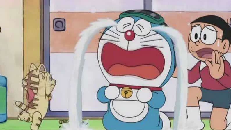 哆啦A梦原来是黄色的,还是个恋爱高手,差点撩上小公猫