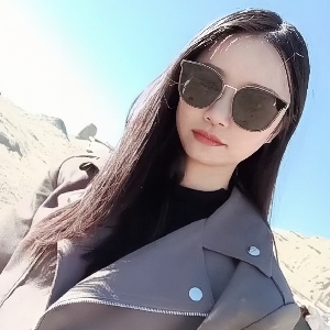 黄简妮 