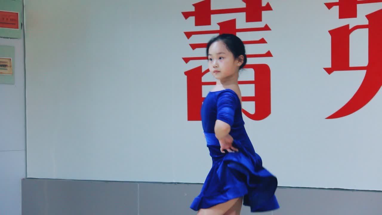 #舞蹈##拉丁舞#想知道答案吗?