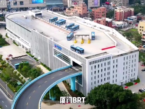 全国最牛公交在厦门,竟然比地铁还快?