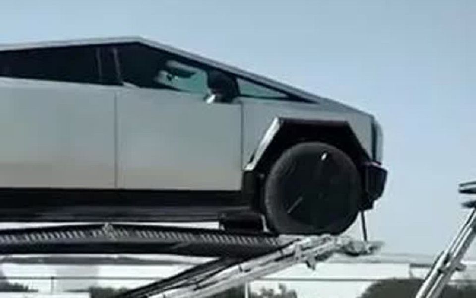 特斯拉的赛博皮卡真的要来了,不锈钢车身,续航可达八百公里