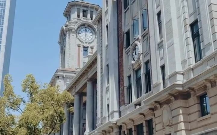 上海市历史博物馆的钟楼正午12点报时《东方红》(上海三五钟表)