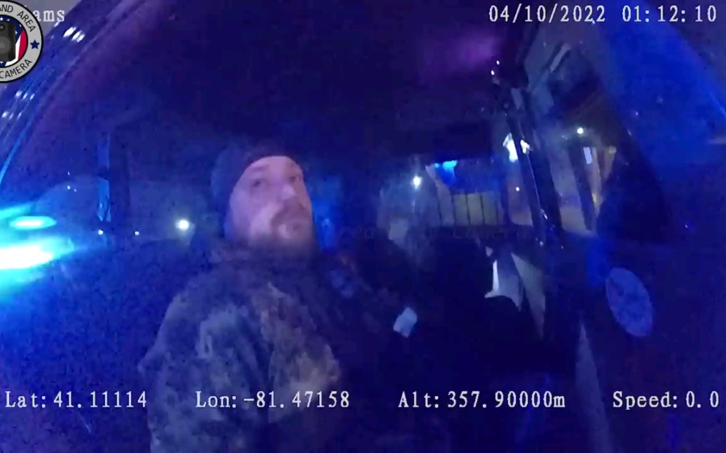 [转载]警察们阻止了响应呼叫的假警察