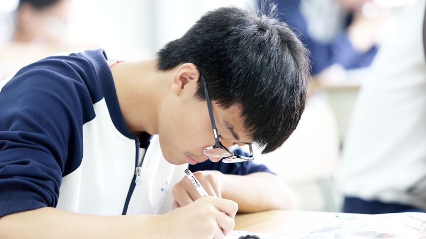 为什么高考作文不能用诗歌形式写呢?这么多年终于搞懂了!