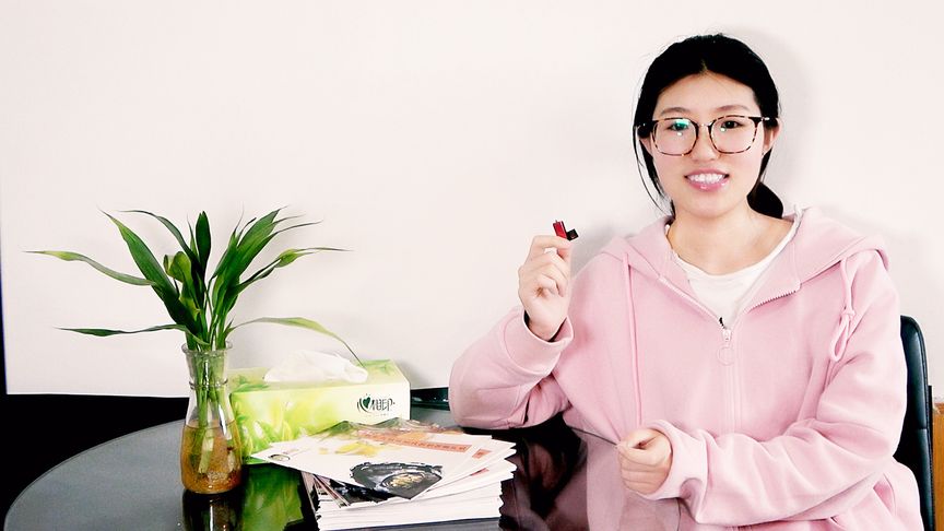 如此小的“物件”,简单设置几下功能强大,轻松清除电脑开机密码