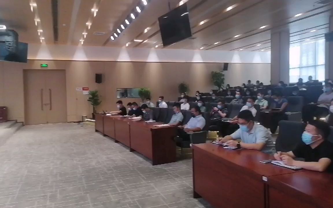 【商丘学院】张冰燕书记开展透过“战疫”的思考思政课