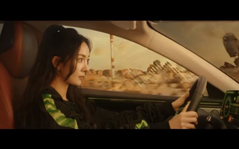 【杨幂】realme真我手机GT模式2.0的游戏世界