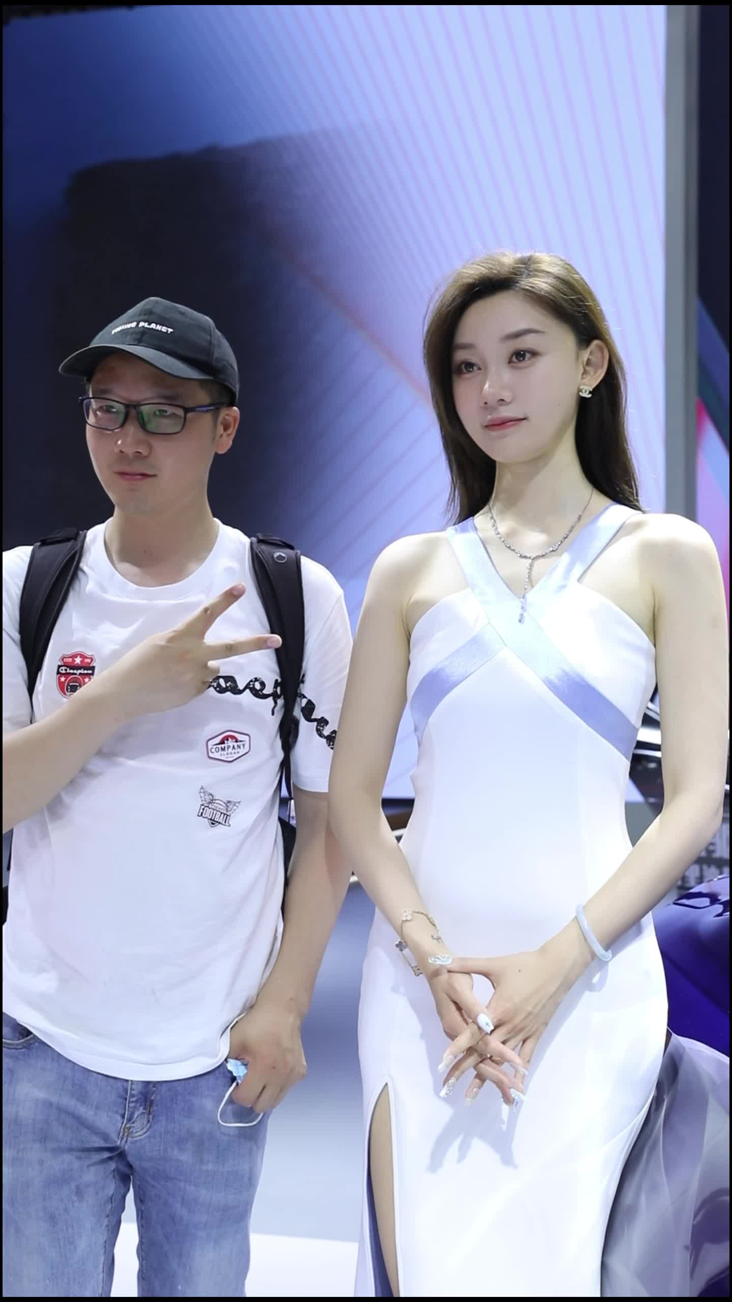 #2022重庆车展 千万网红模特张芮尔 #亚洲模特