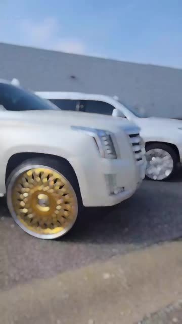 V8涡轮增压,赛道性能卓越,设计经典。