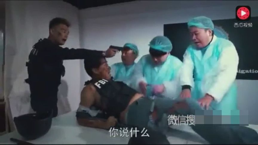 男子去做手术,遇到没麻醉药了,看这医生是怎么给他做手术的