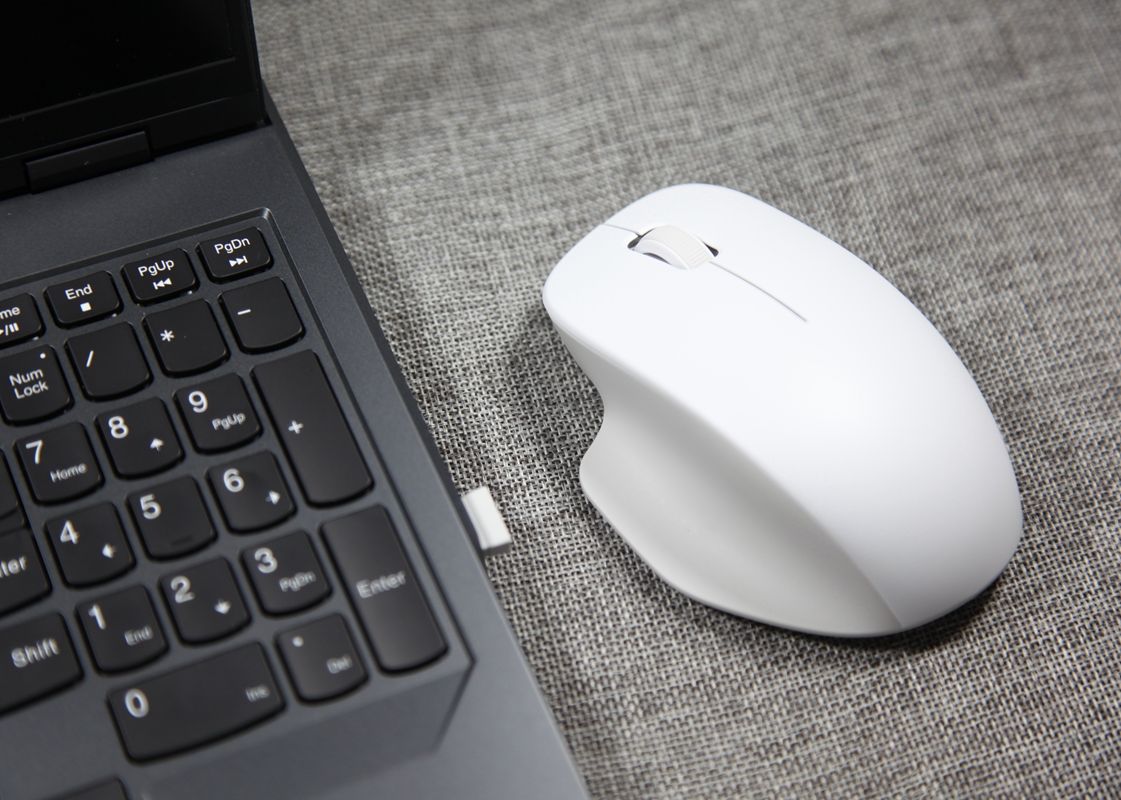 极简办公风格,小米无线鼠标舒适版开箱体验