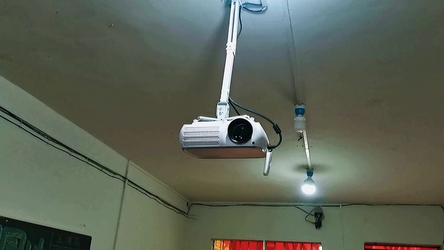 #安防人需要多元化 #投影多媒体教室#