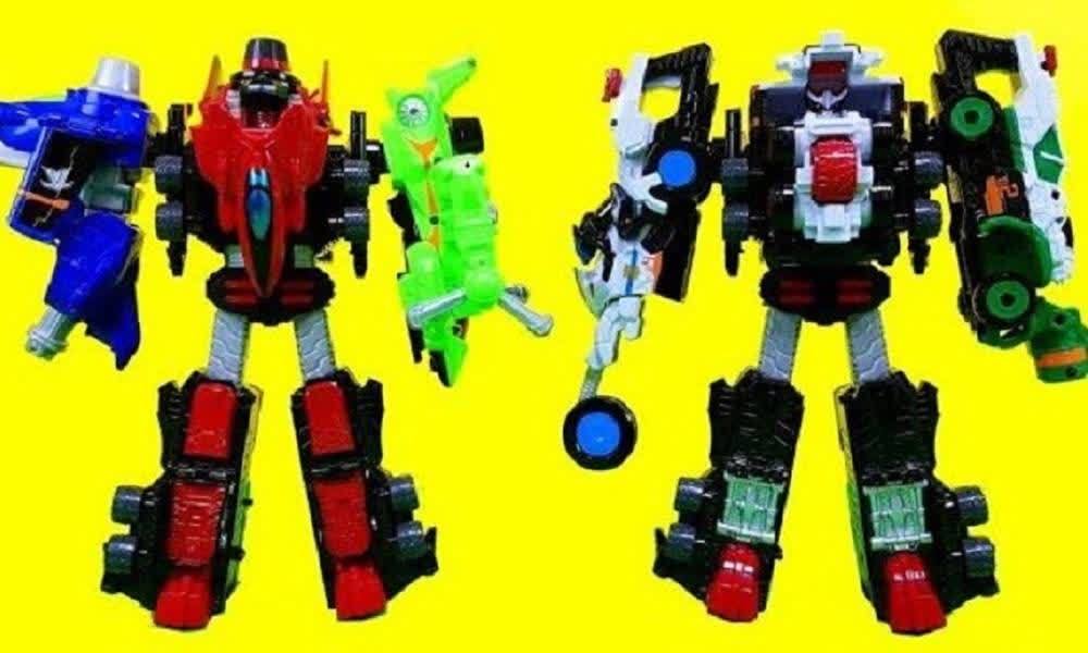 玩具动画:彩色小汽车玩具变形组装大机器人