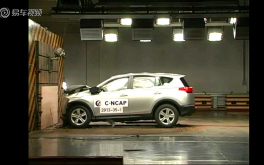 2013款丰田荣放RAV4C-NCAP碰撞测试