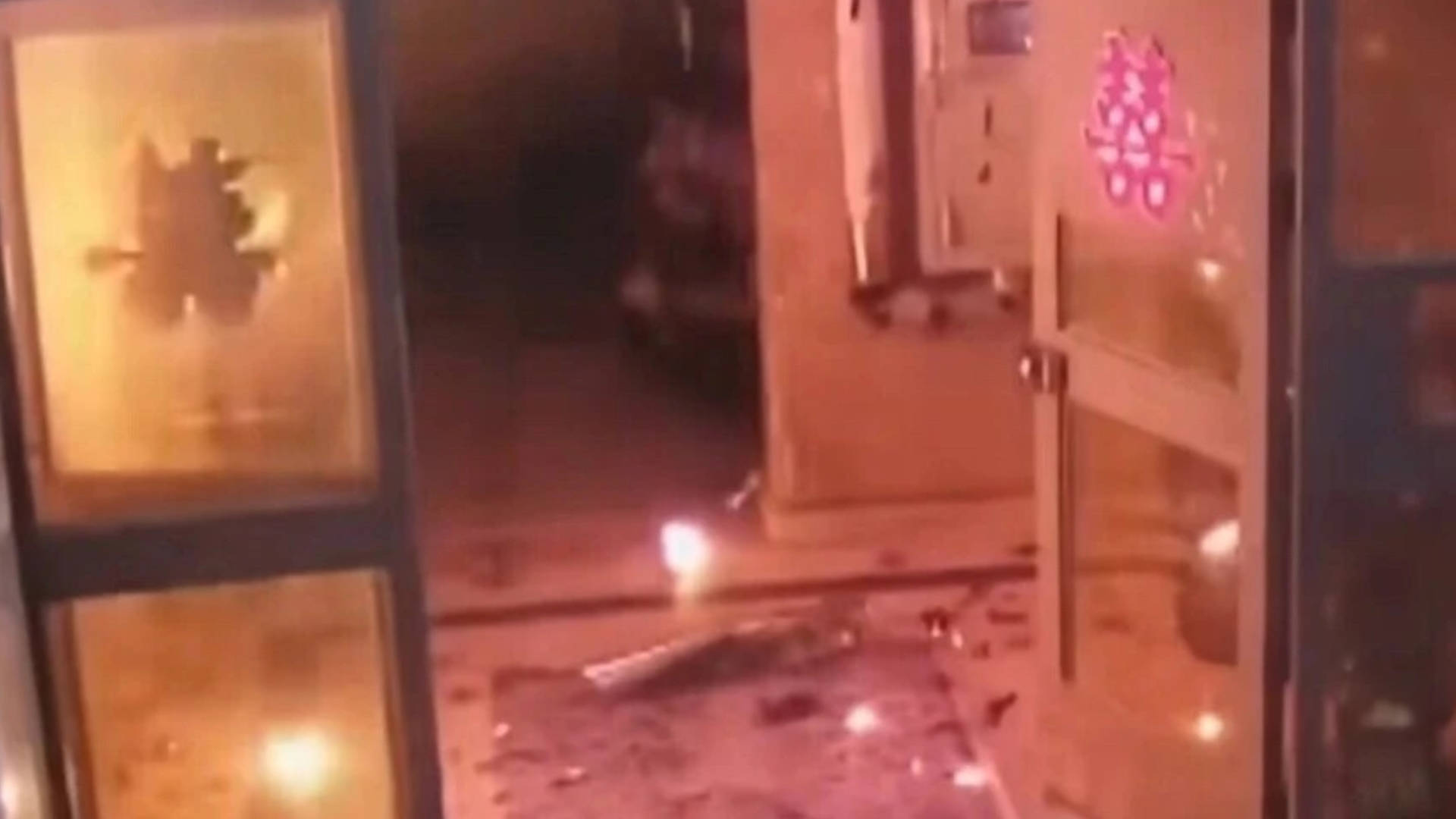 15死44伤!网购电动自行车电池凌晨起火酿成惨剧,火灾视频披露