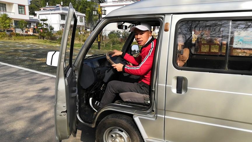 离合车刹如何控制,半坡起步才能不熄火不后溜?