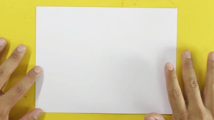 在白纸上绘制一个立体感十足的字符,这个字符给人的感觉很温暖!