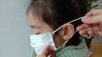 儿童正确佩戴口罩方法和技巧,看小朋友示范