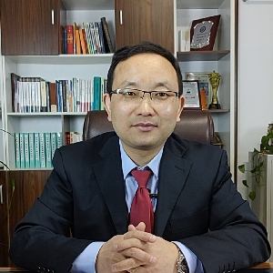 伏栋律师 