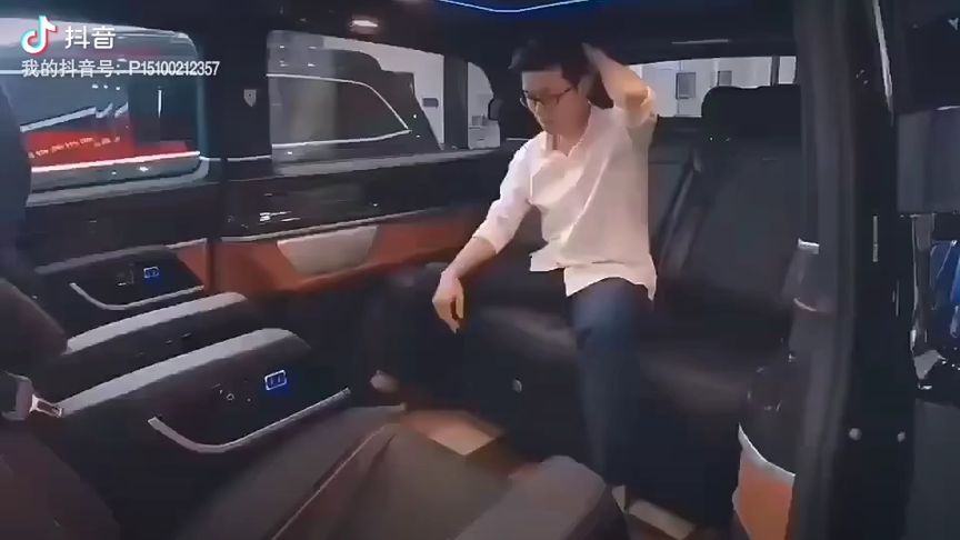 你知道商务车的商务办公功能吗?