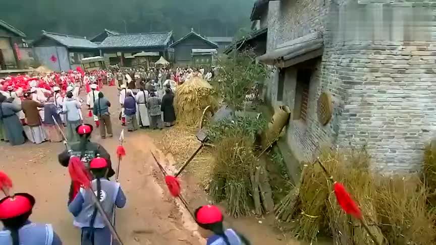 还珠格格:恶霸无法无天,不料碰上皇上微服私访,这下惨了
