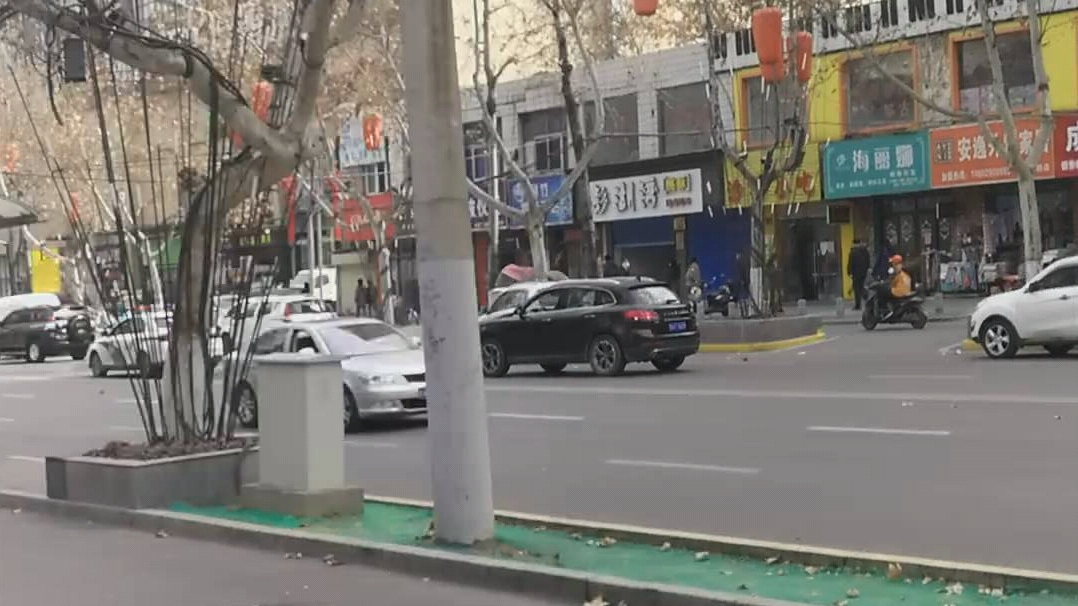 今天出去拜访客户了