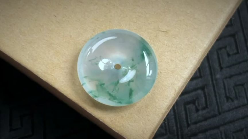 #翡翠吊坠 #翡翠挂件 #翡翠珠宝 #平安扣