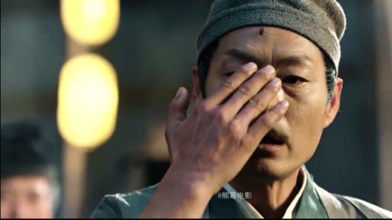 不要随便拿动物做实验,谁知道它长大后,会变成多么可怕的生物!