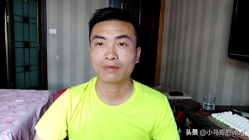 300M光纤用百兆路由器和千兆路由器的区别是什么?