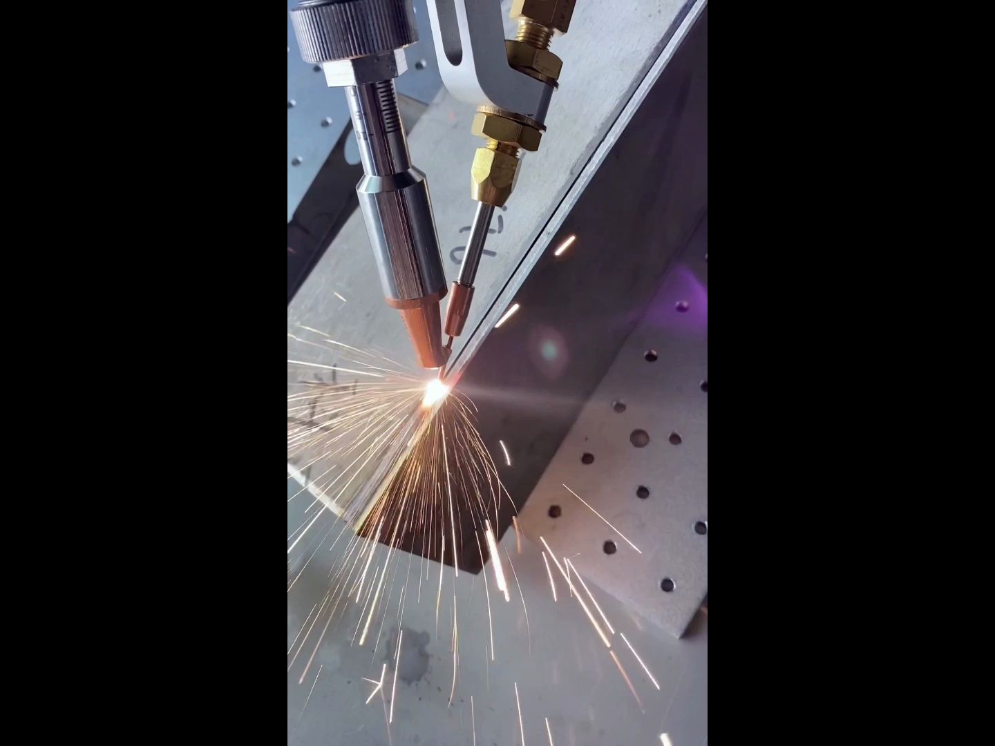 5mm碳钢阳角焊接