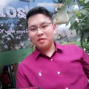 亿星辰潮玩拆卡