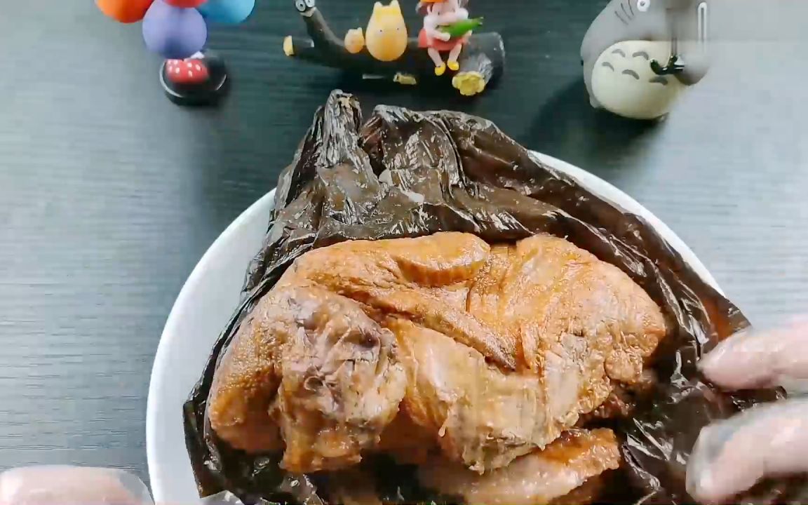 知难而进.贪便宜买拼多多13元荷叶鸡,打开居然真的和商家图片一模...