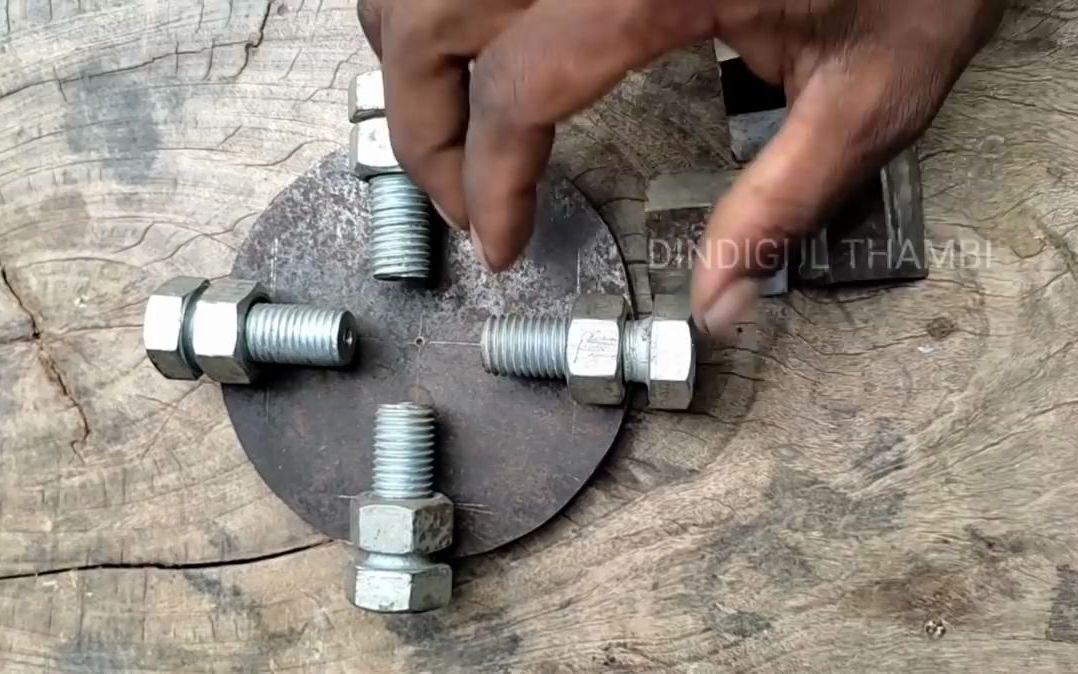 [搬] #自制卡盘系列# 4个螺丝加一个圆盘就是卡盘