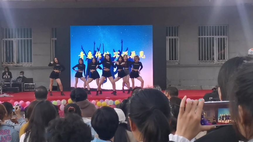 这谁不爱看ߤ�ߤ�#哈尔滨商业大学药学院毕业诗会#毕业季舞蹈